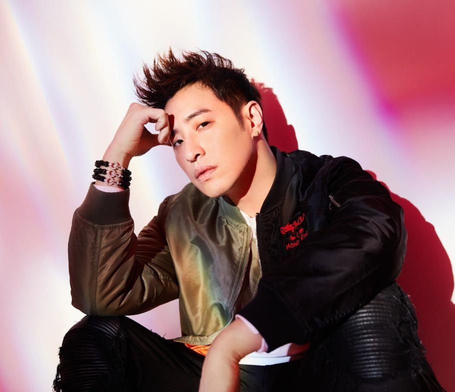 Wilber Pan swiveled the chair without pressing the button, his shocked ...