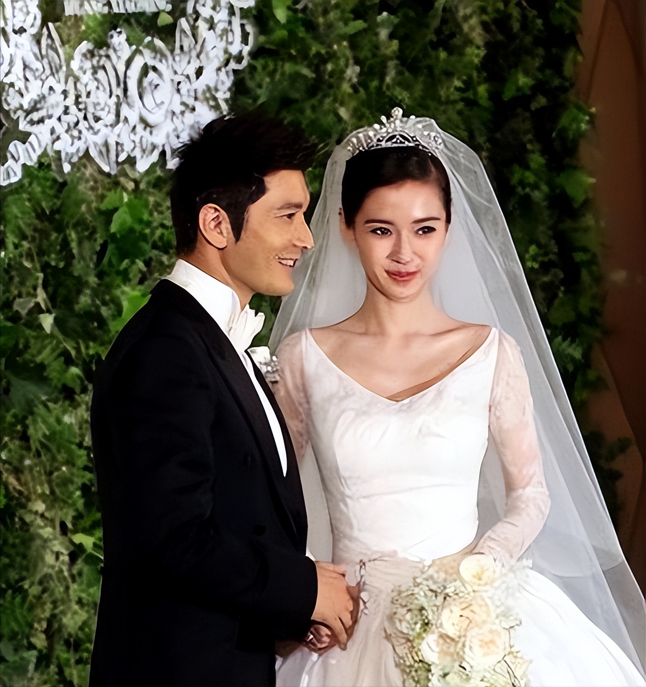 Are you no longer your ex-wife? Listening to Huang Xiaoming's name for ...