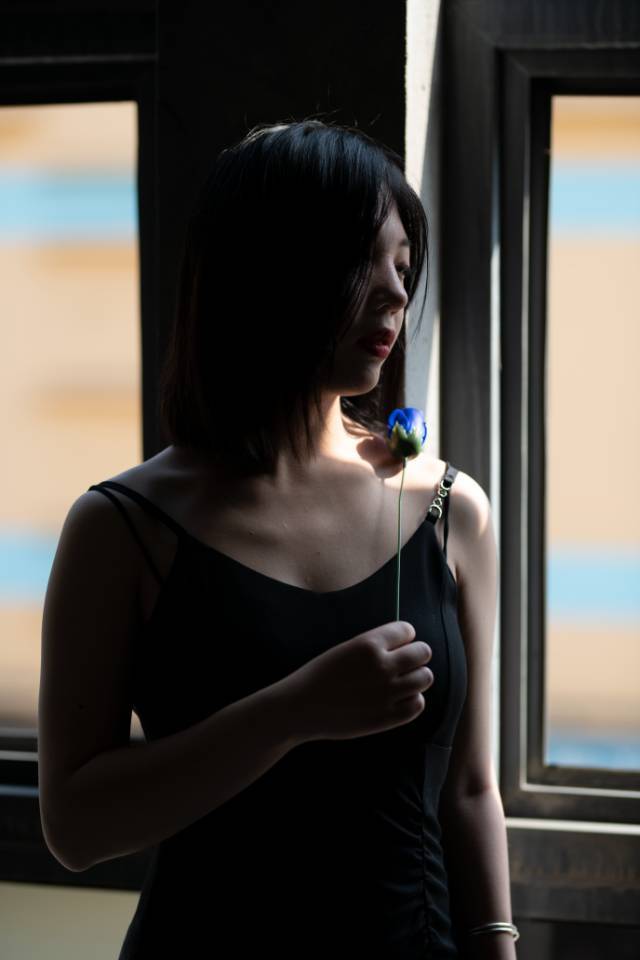 Black rose, portrait photography. - iMedia