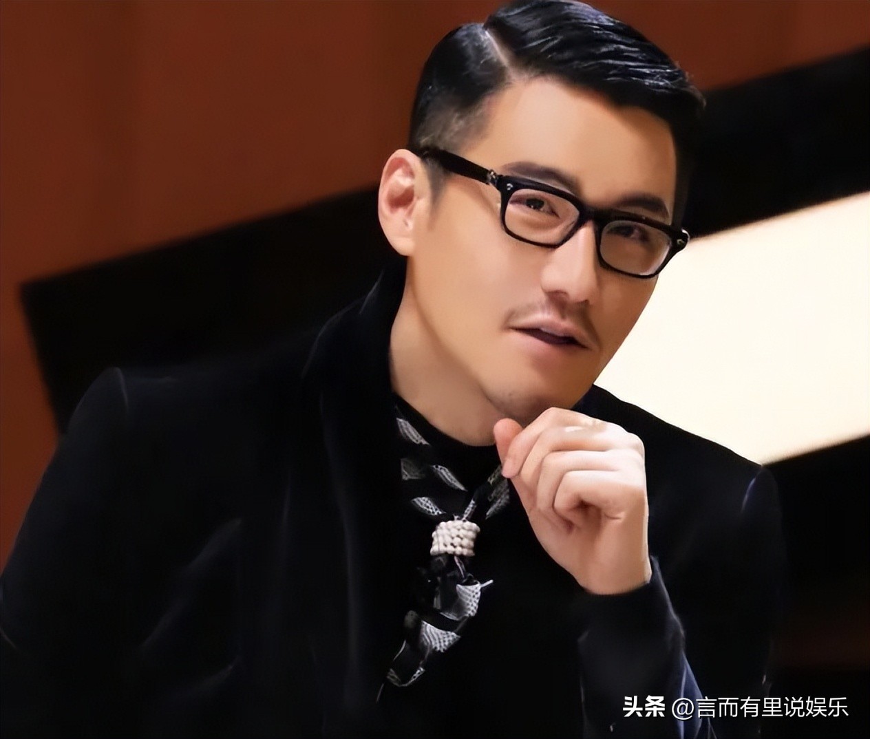 Hu Bing officially announced his marriage to TA, and the other party ...