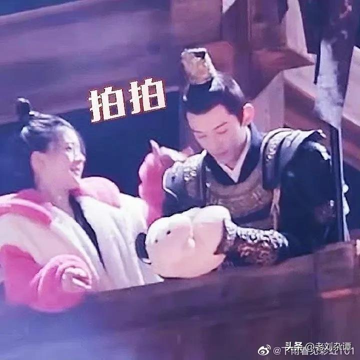 Wu Lei and Zhao Lusi, on the winter night at the end of the year, the ...