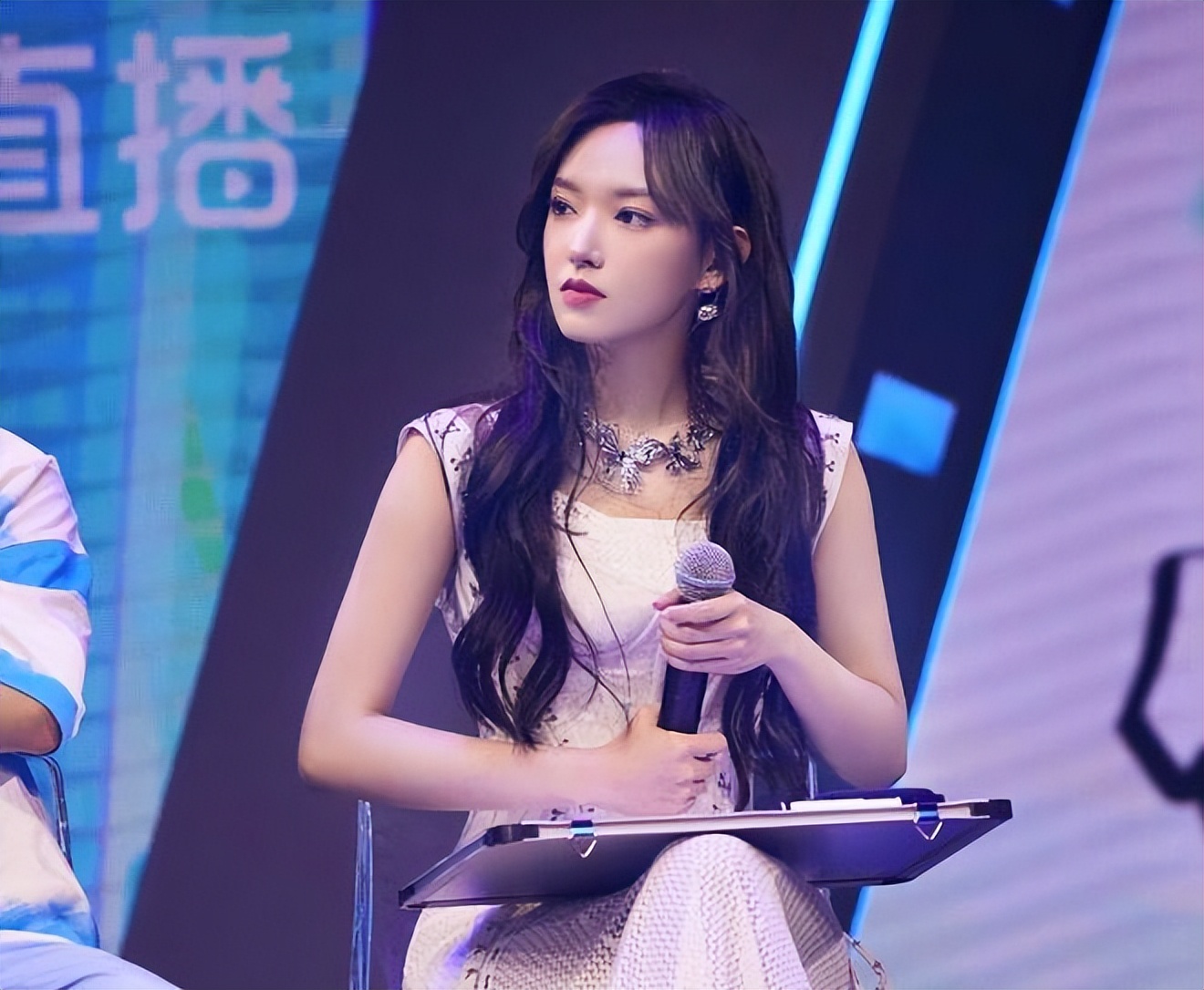 Cheng Xiaofang denies rumors of having an illegitimate child with Tony Leung - iMedia