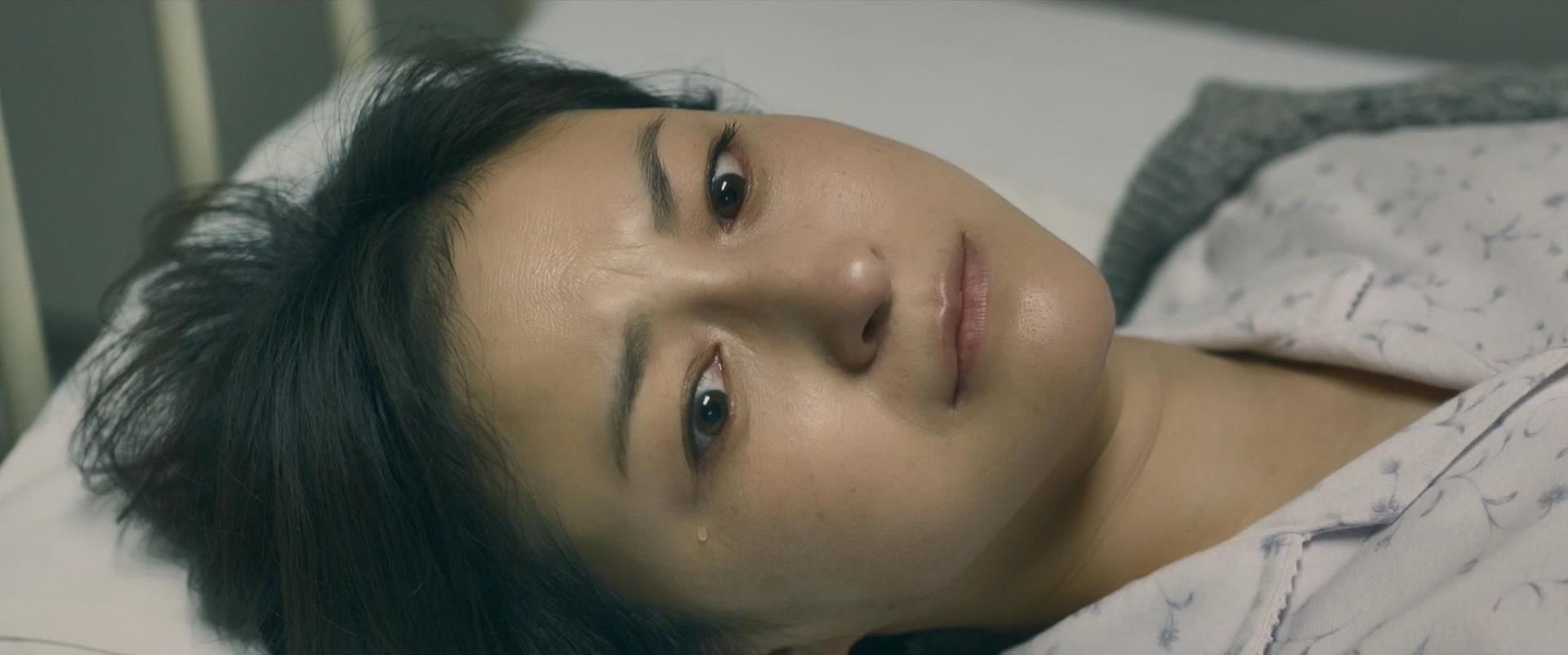 Starring Ryoko Hirosue, boldly reflecting the entangled desire and love ...