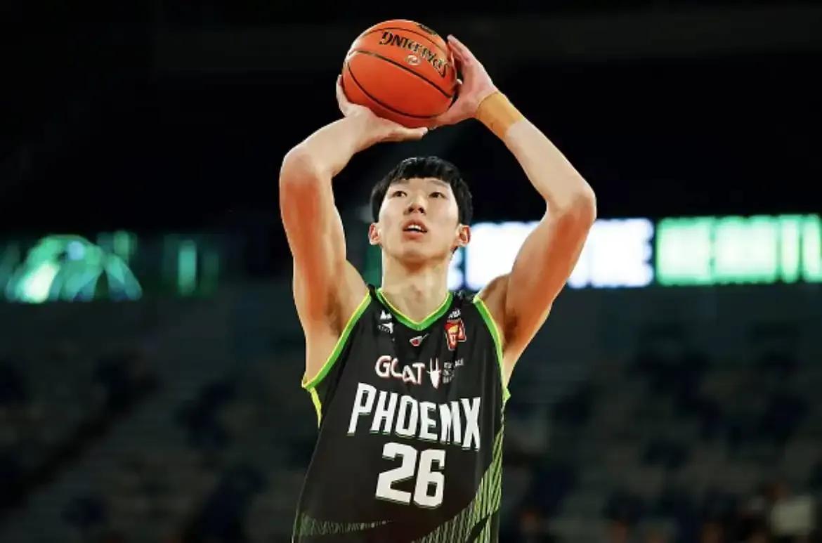 26-year-old basketball star Zhou Qi: Married for 4 years without ...