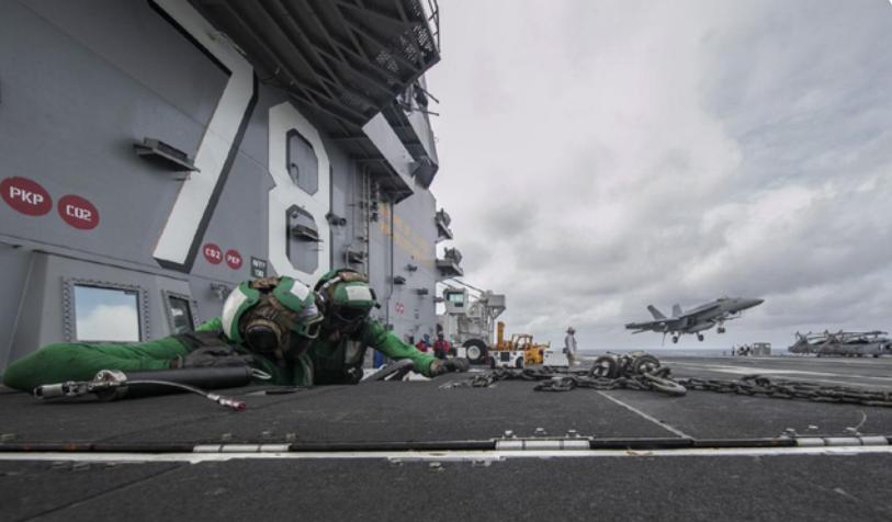 Type 004 aircraft carrier: Aestheticians believe that it has a volume ...