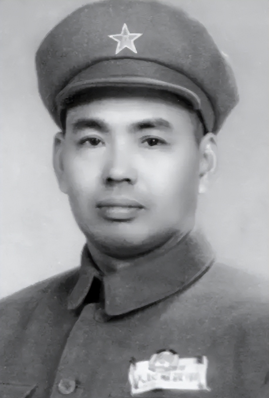 In order to persuade Xu Shiyou and Lei Mingzhen, Chen Geng locked them ...