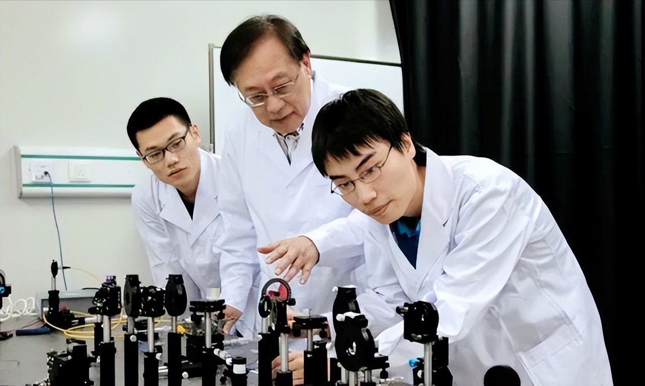 Among the five world-class Chinese scientists, Qian Xuesen is third ...