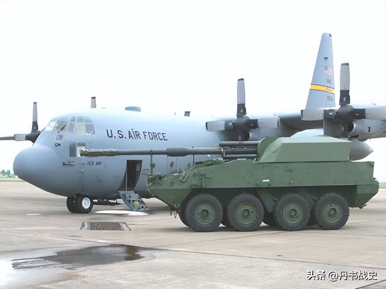 Wheeled armored vehicle modified self-propelled howitzer - Stryker LAV ...