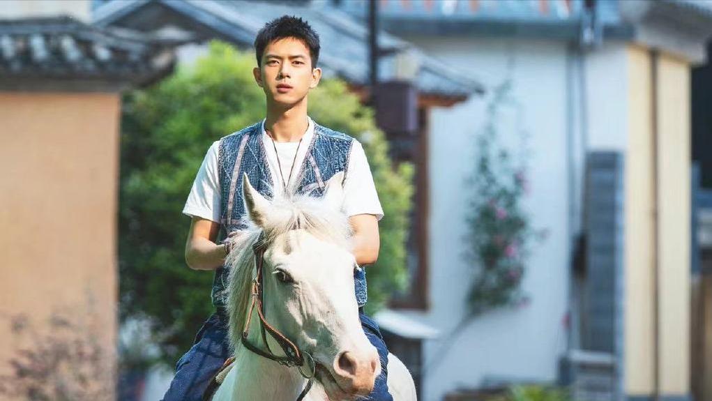 Two young actors light up Liu Yifei and Li Xian's new drama, the ...