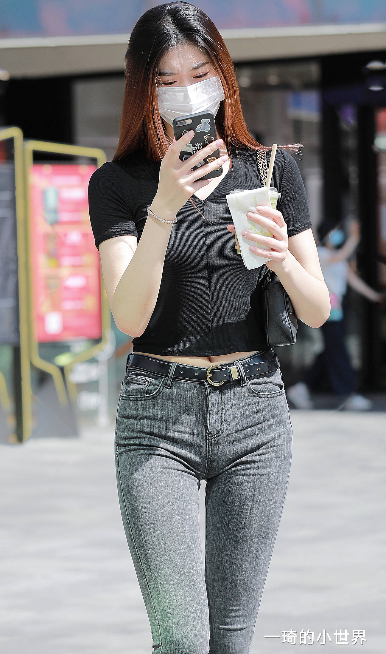 Don't look at the young lady who is thin, wearing skinny jeans can also ...
