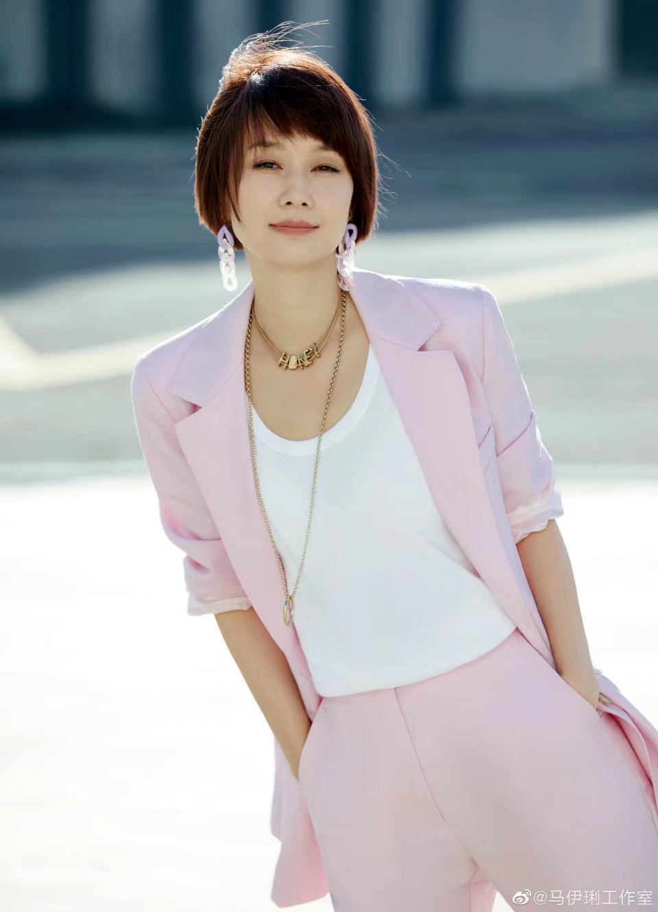 Shanghai beauty Ma Yili changed her hairstyle again!Short hair with ...