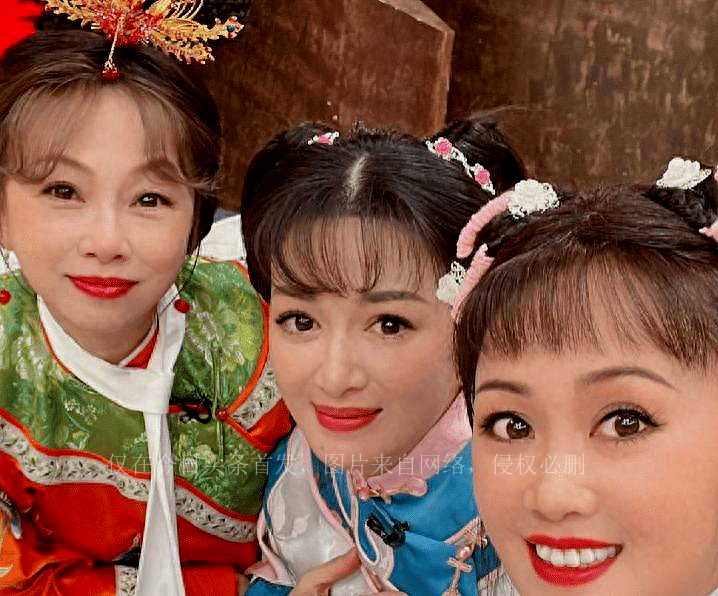Are the 53-year-old A Ke, 56-year-old Xiao Longnu, and 69-year-old Feng ...