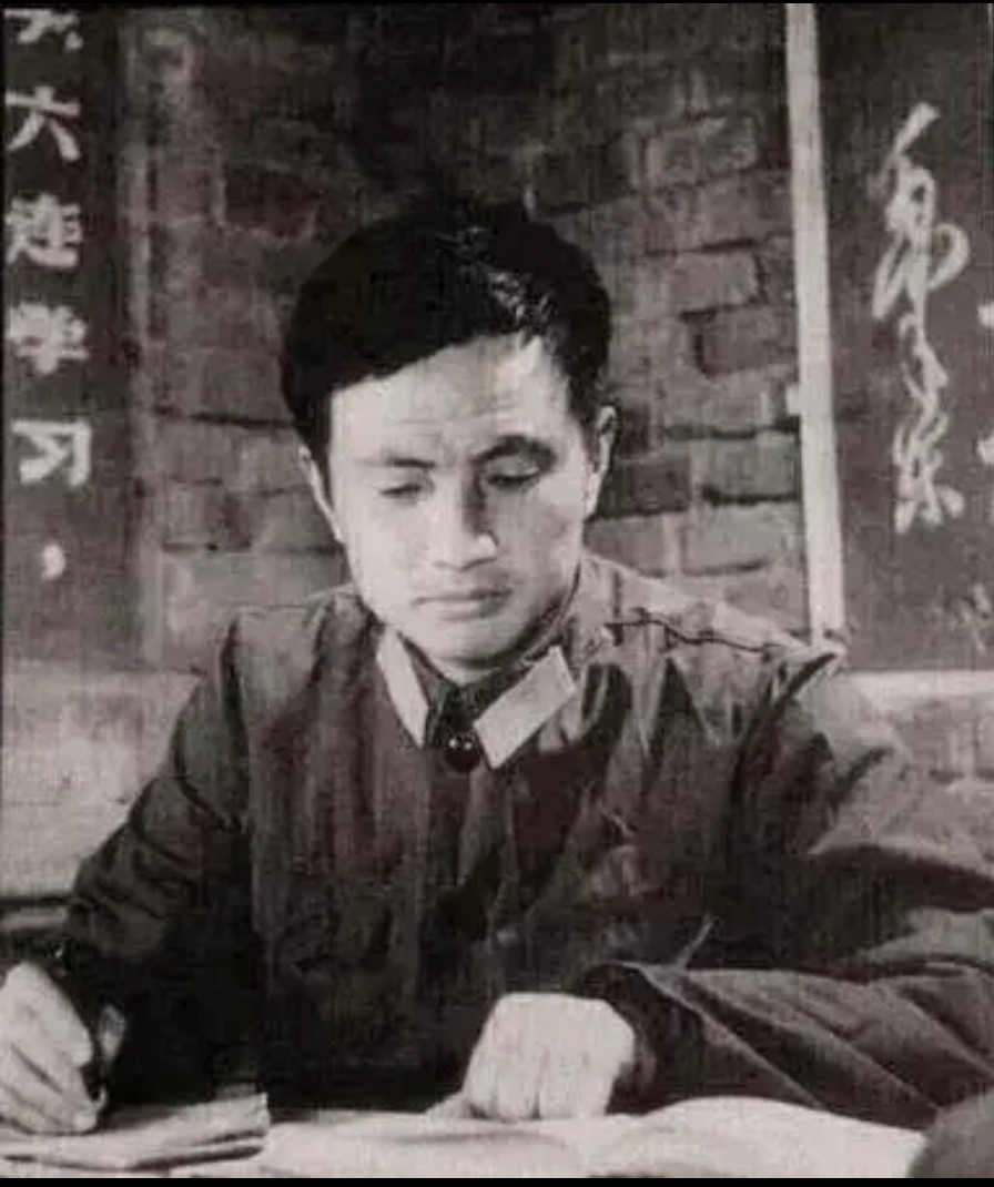 35 years after Ren Zhengfei and Meng Jun divorced, he remarried as a ...