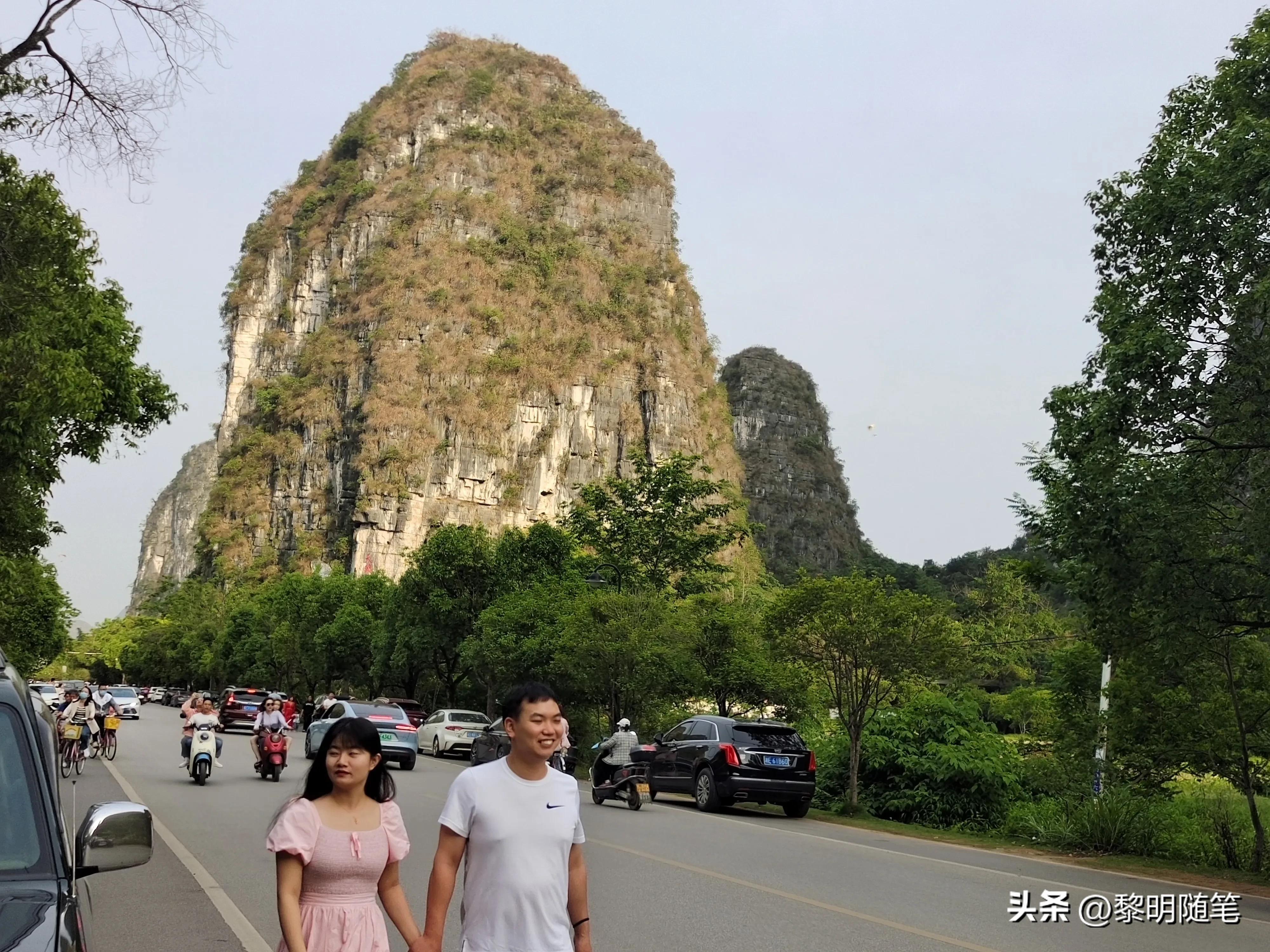 "Travel Notes: Free Yangshuo Shili Gallery" - iNEWS
