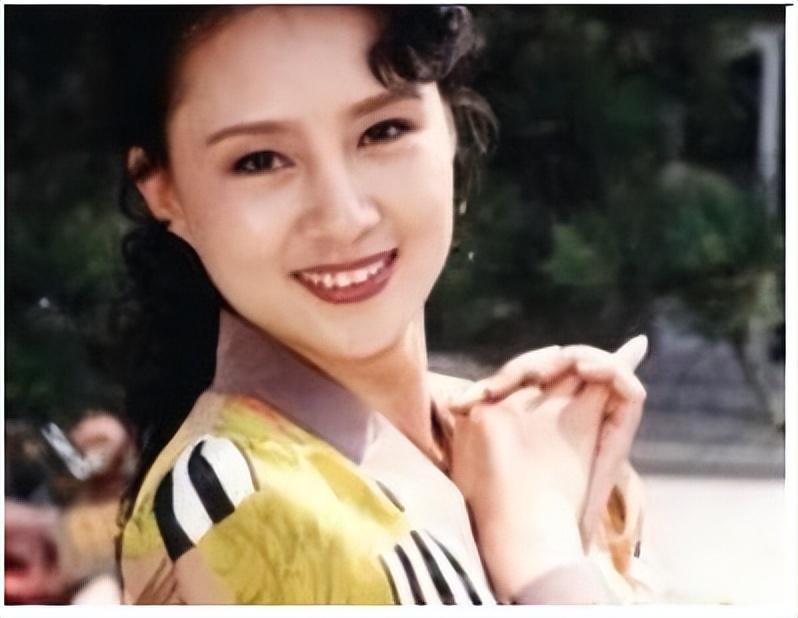 Li Wenjing: Wearing wigs for more than 10 years, persisting with her ...