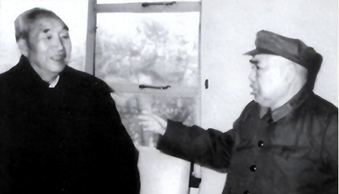 In 1967, someone came to the Jingxi Hotel to arrest Xu Shiyou. Zhou ...