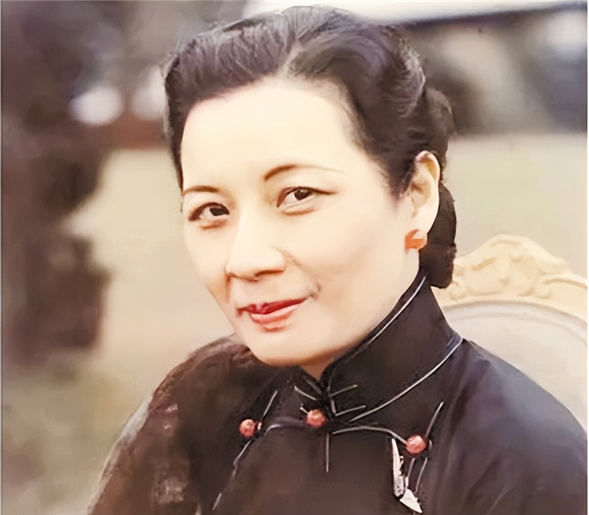 Soong Ching Ling was seriously ill in her later years, and she asked ...