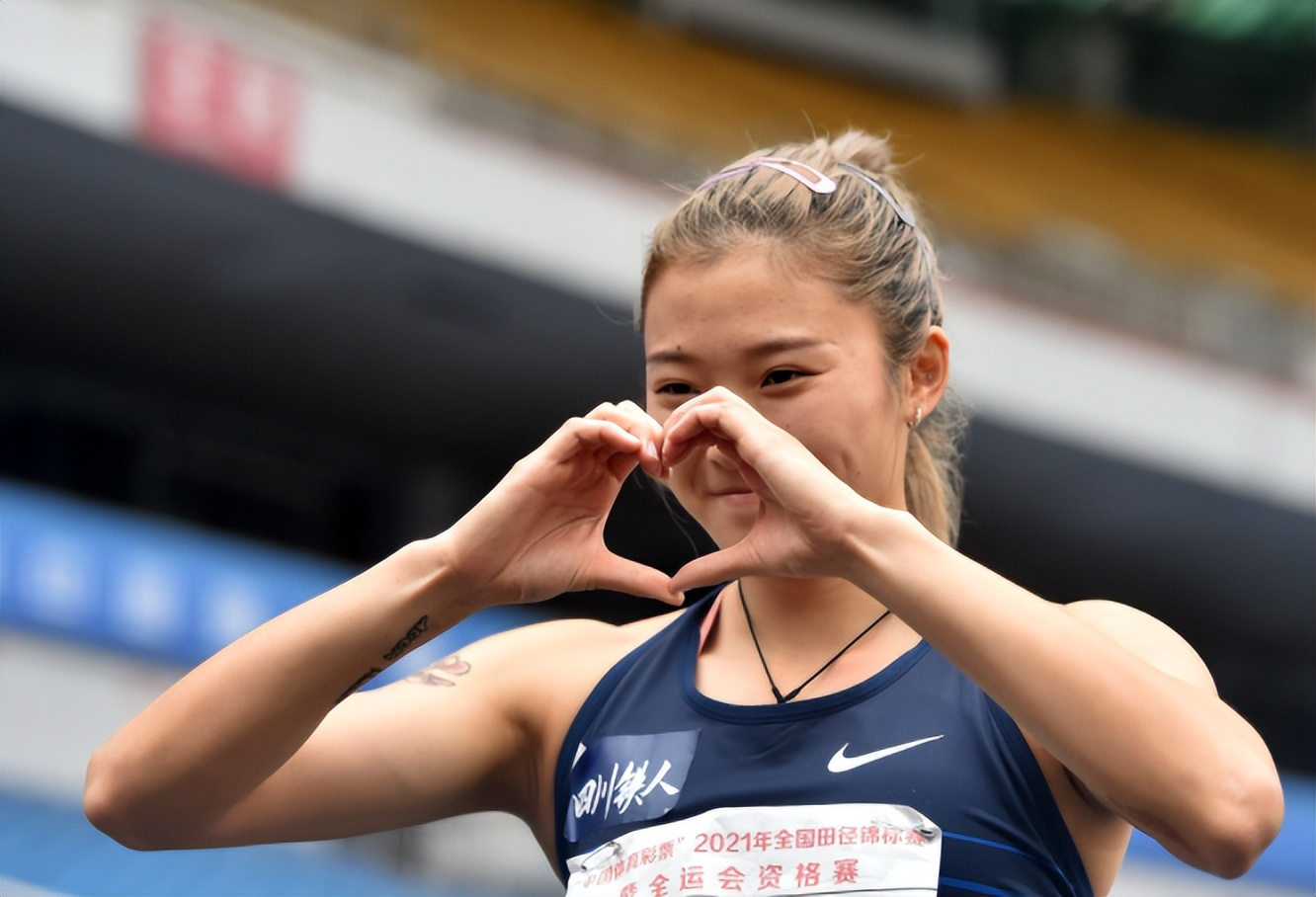 Which handsome guy sent it? Wu Yanni, the goddess of track and field ...