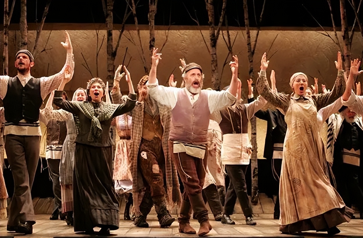 The story background and cultural expression of "Fiddler on the Roof ...