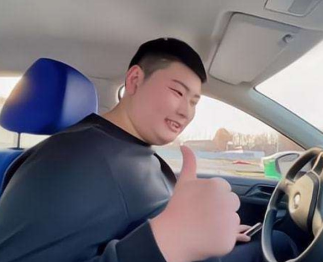 Zhu Xiaowei got his driver's license in a month, and Brother Coat ...