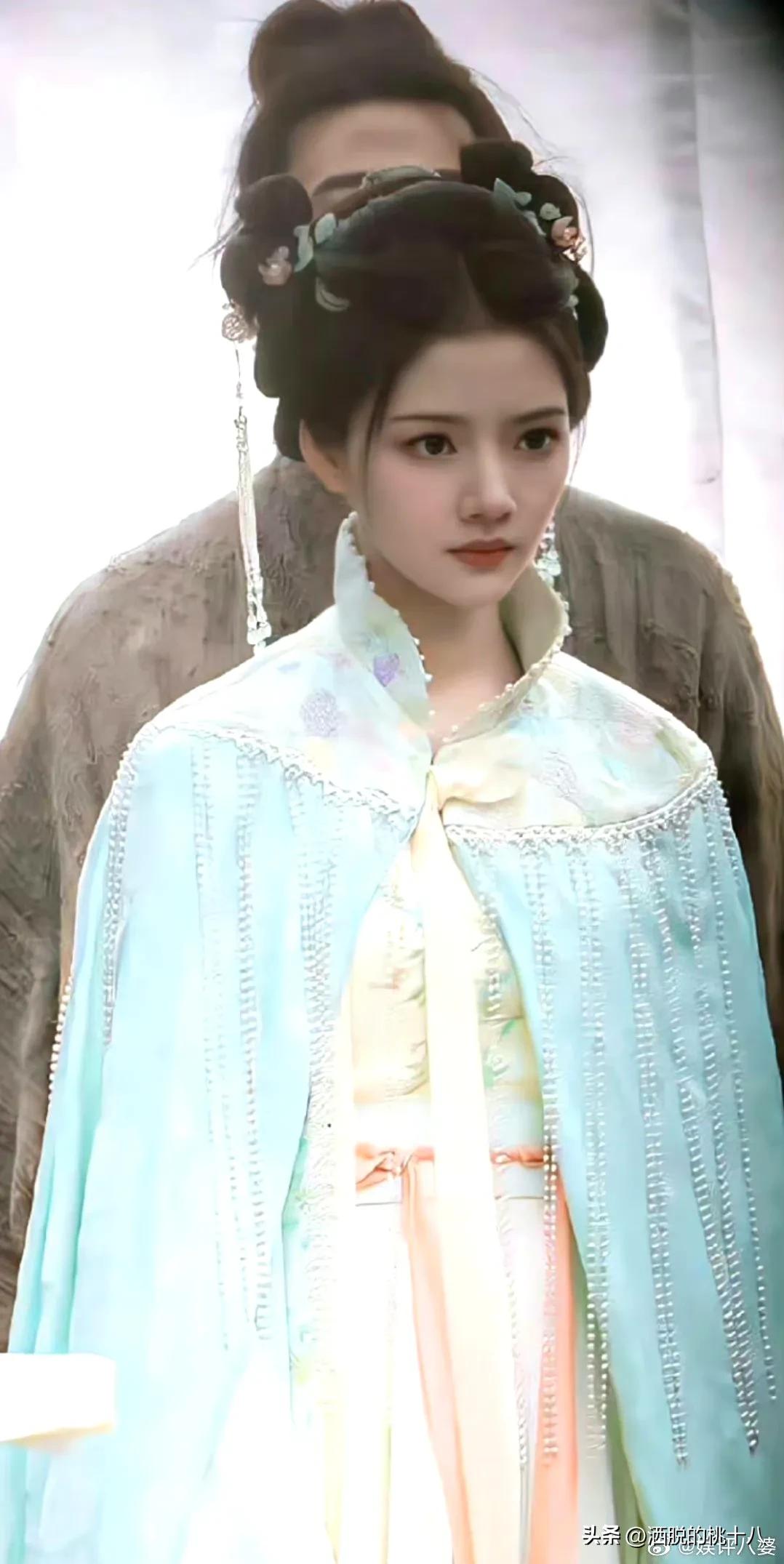 Ren Min's live broadcast of Pig Man? She looks so beautiful in ancient ...