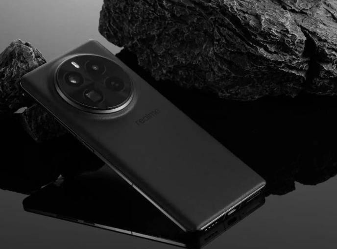 Realme GT7Pro mobile phone is exposed to be equipped with Snapdragon 8Gen4, 1.5K iso-depth micro ...