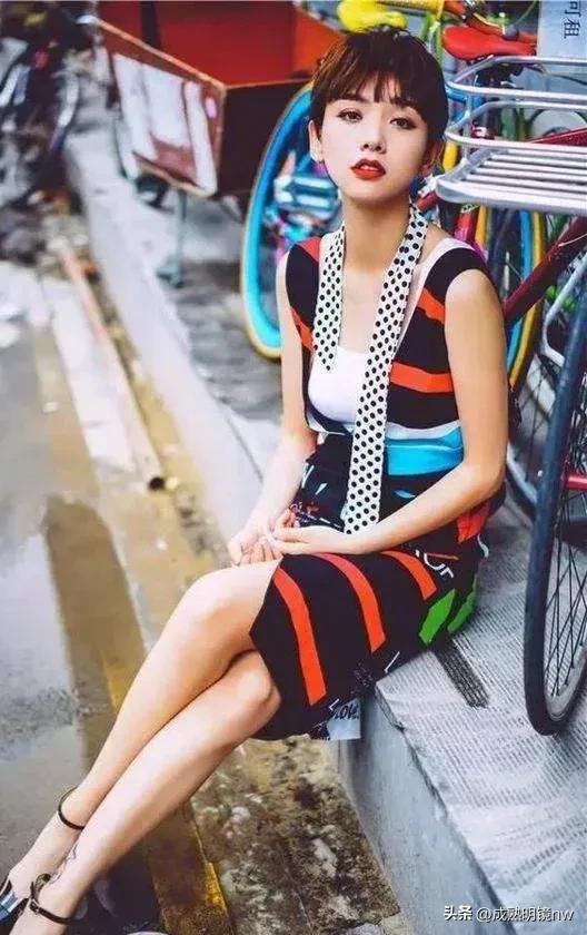 Delicate and elegant Li Xiaofeng, charming portrait photos - iMedia