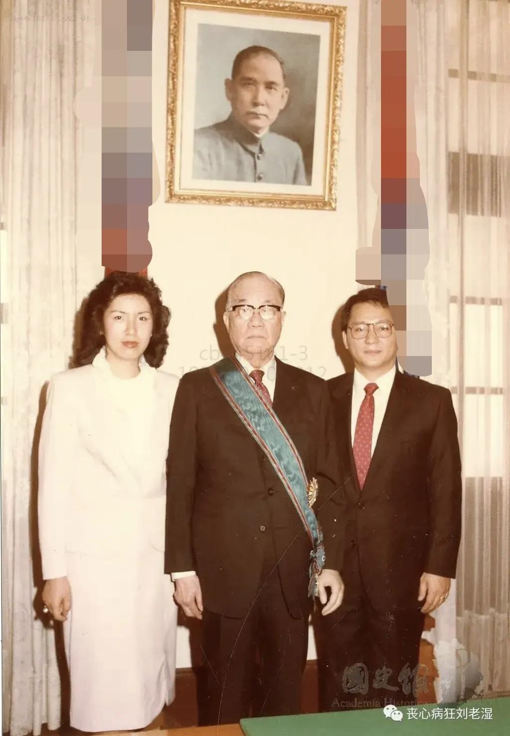 From "Anti-Communist Titan" to "Democratic Pioneer"—How to comment on ...