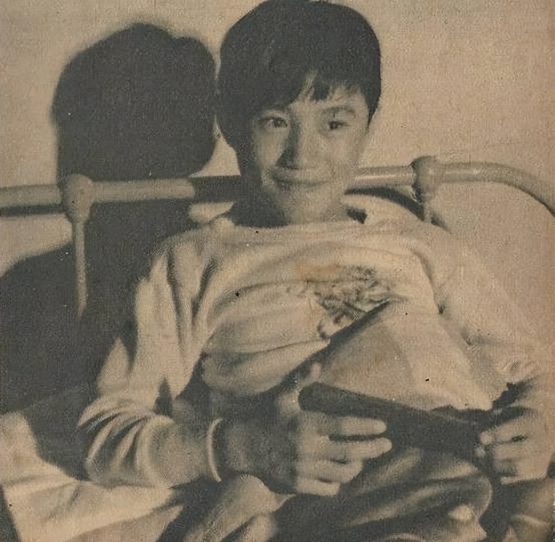 Famous actor Niu Ben: He has been acting for 77 years, his two sons are ...