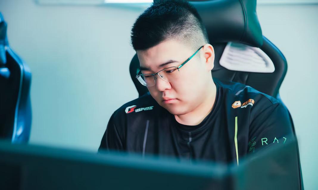 韋神看好4AM陣容，要拿PGS2練兵，和17戰隊練Roll點 - 資訊咖