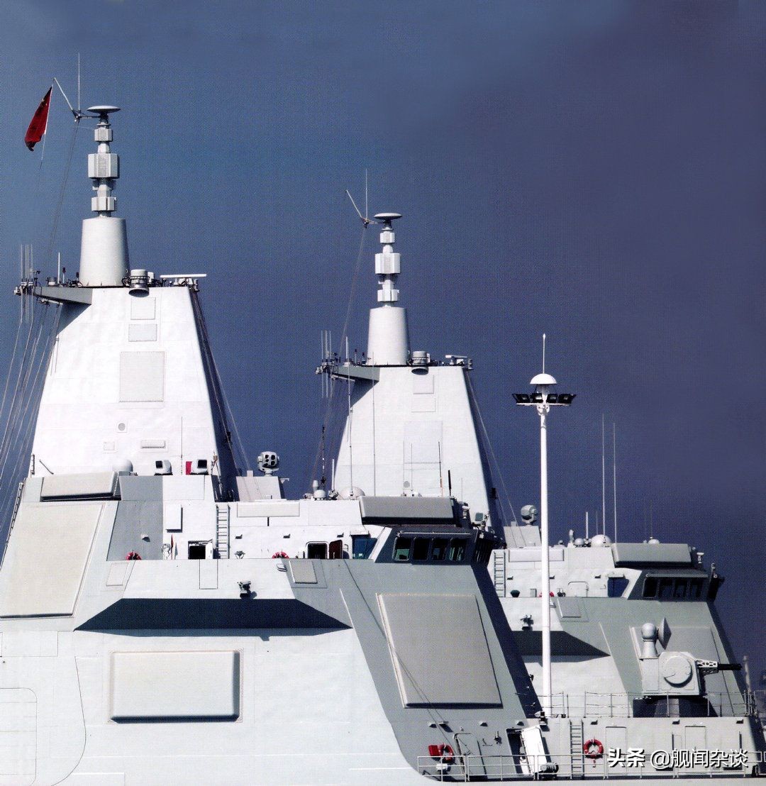 The Wuxi ship was listed, and the four 055 destroyers gathered together ...