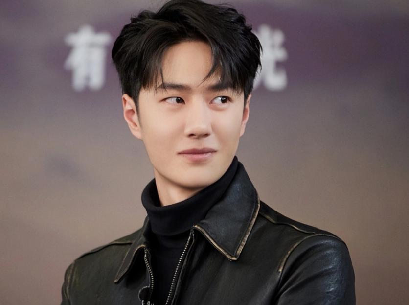 General Yang Liwei attended the premiere, Wang Yibo was completely ...