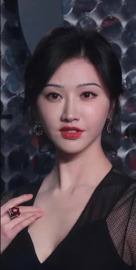 Li Yitong, Zhang Jiani, Jing Tian - iMedia