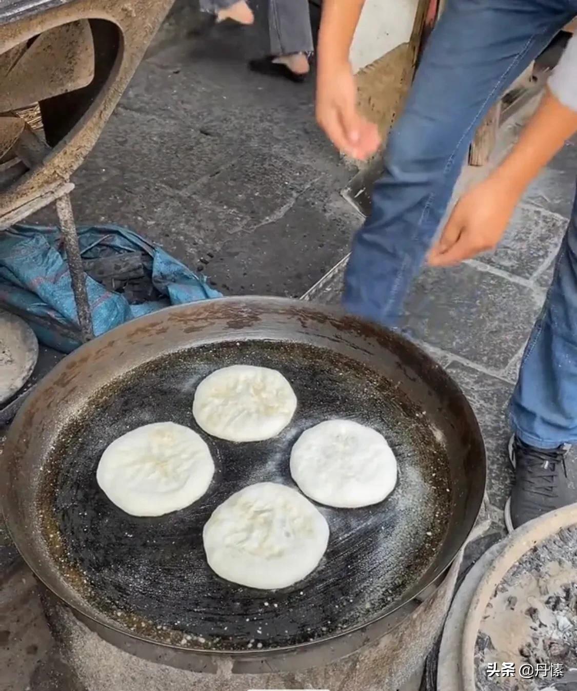 Dali for taste buds - Xizhou Baba - iNEWS