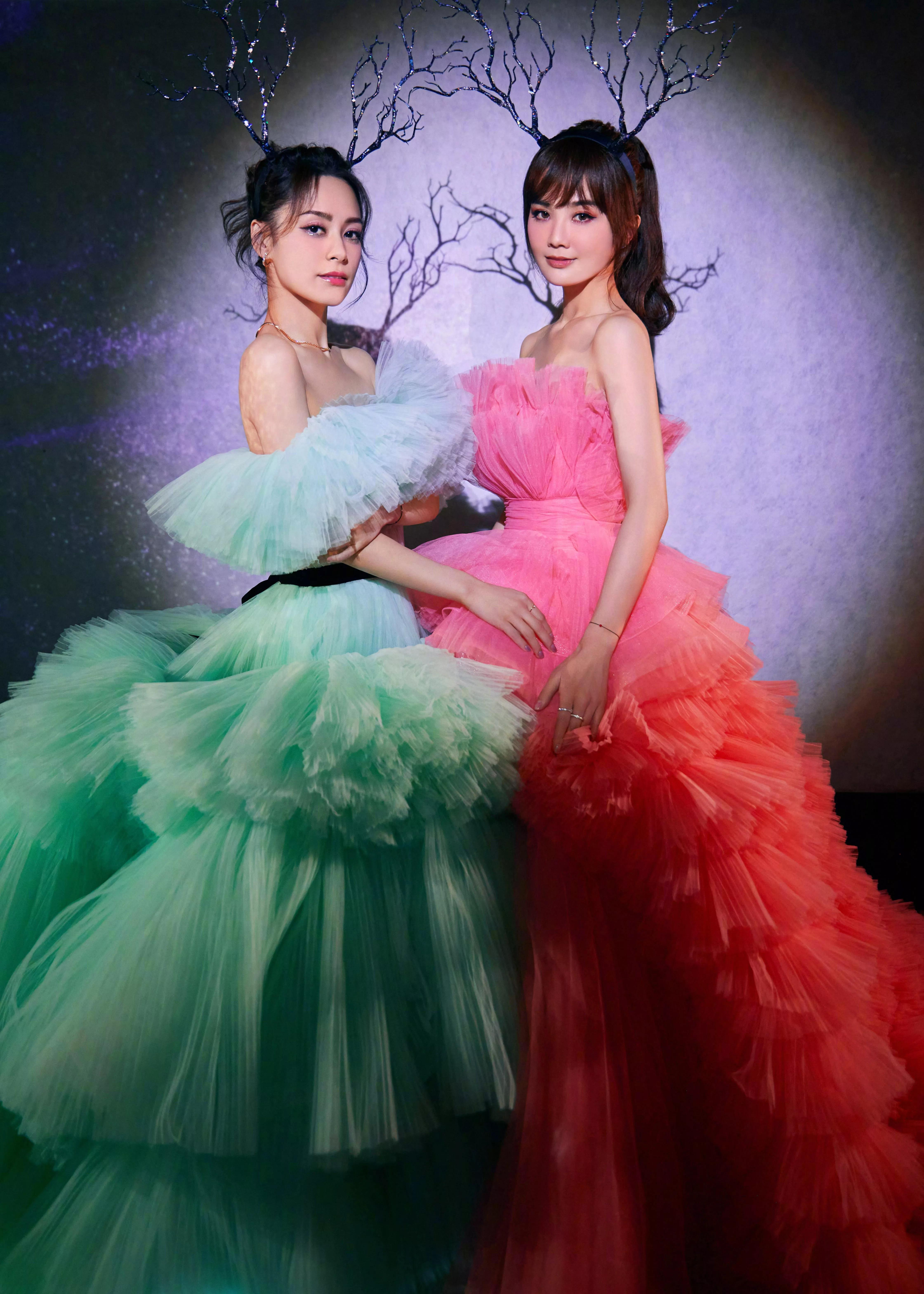 Zhong Xintong and Cai Zhuoyan fit together in a photo, charming and ...