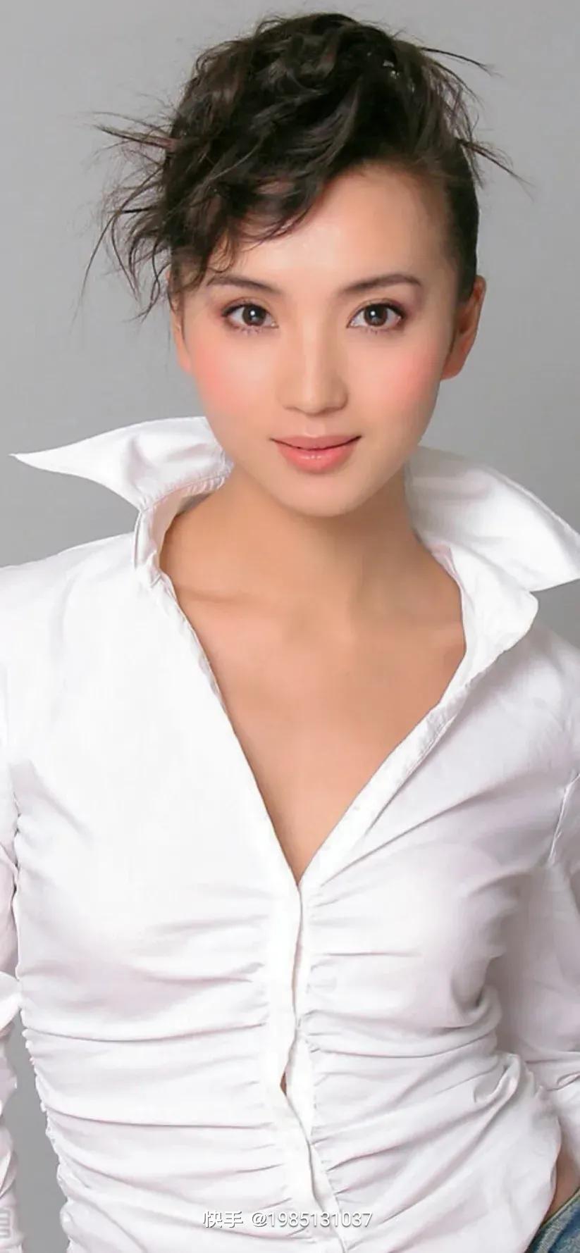 Chen Hao: elegant in temperament, gentle and sweet, exuding charming ...