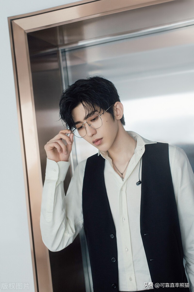 Cai Xukun's one-night stand incident led to the suspension of variety shows, triggering heated ...