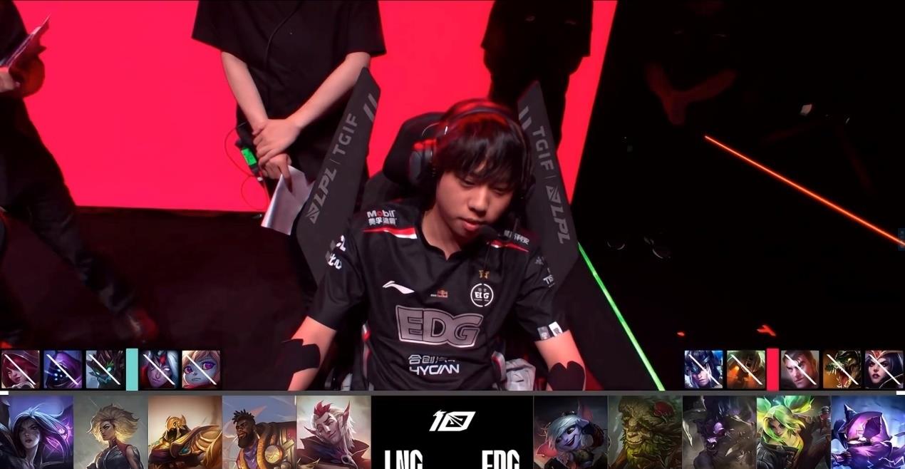 EDG lost the first game of the bubbling match, Uzi Zeli was empty ...