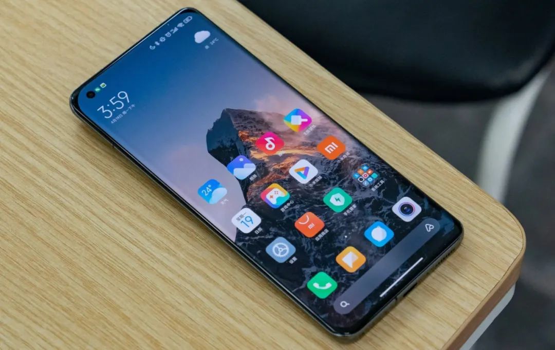 Both the camera and the screen are excellent, this Xiaomi mobile phone ...