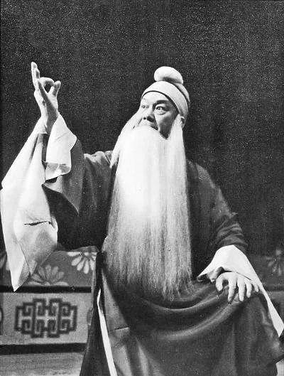 It is respectable to oppose the model opera being the only Peking Opera ...