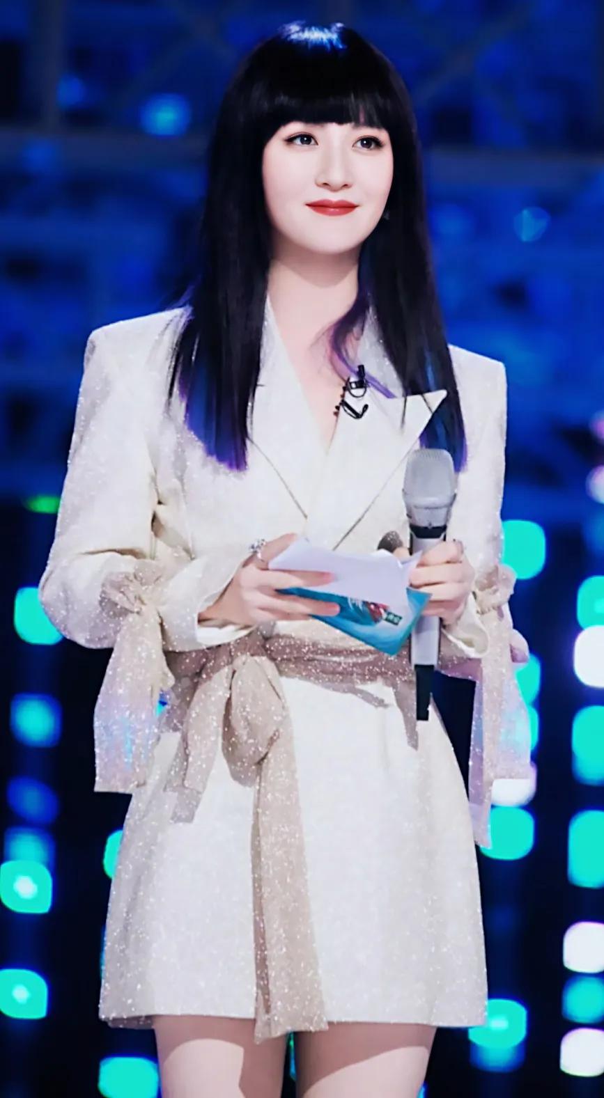 beautiful woman sheena - iMedia