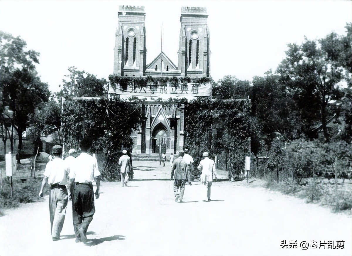 Li Wanfen, the famous "big red bag" in "Four Generations Under One Roof ...