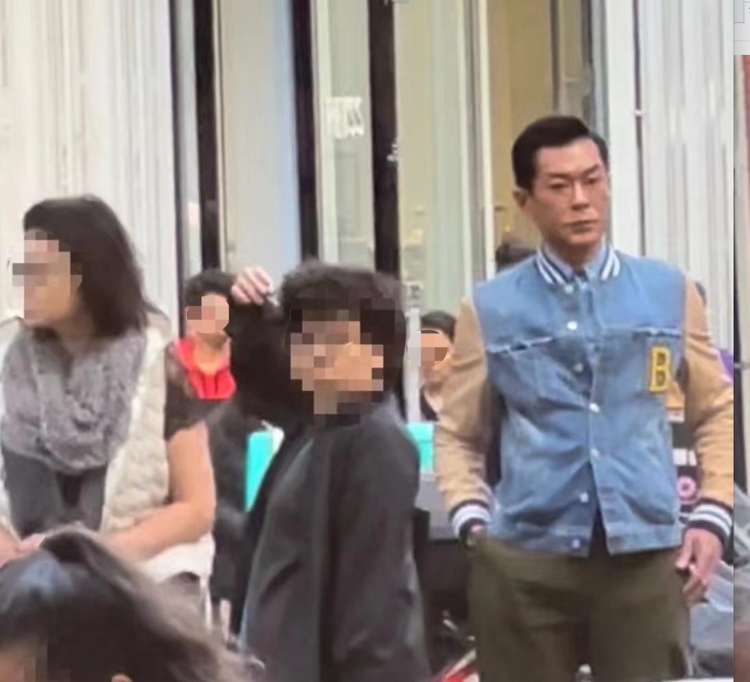Gu Tianle was met by chance while playing on the streets of England ...