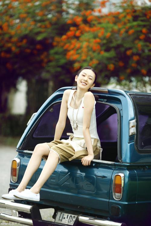 Capital tycoon Wang Ran: At the age of 51, he married Tong Yao, who is ...