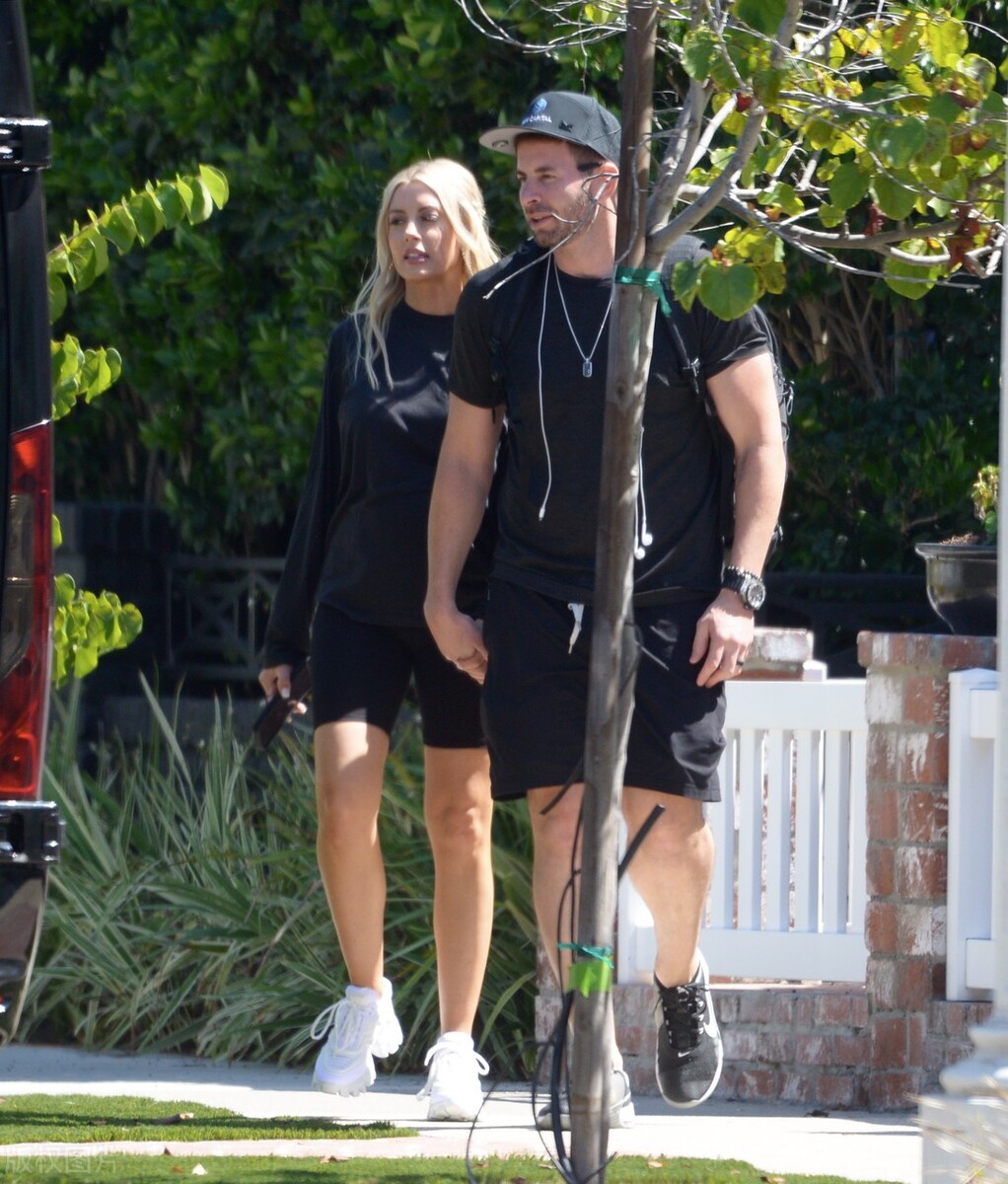 Heather and Tariq Moussa appeared on the streets of Los Angeles, the ...