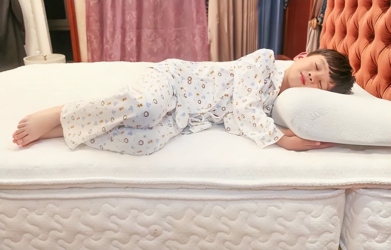 Does Kangzi Baide jade magnetic pillow have it?It's actually called Kangzbaide Magnetic Pillow ...