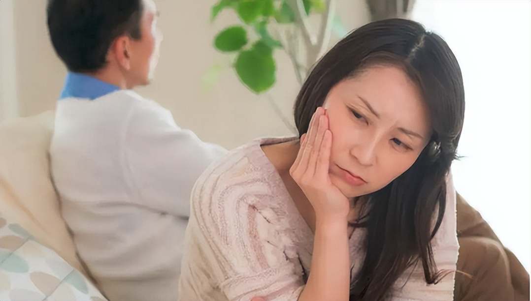 Japan's "mature divorce", love lost to money - iNEWS