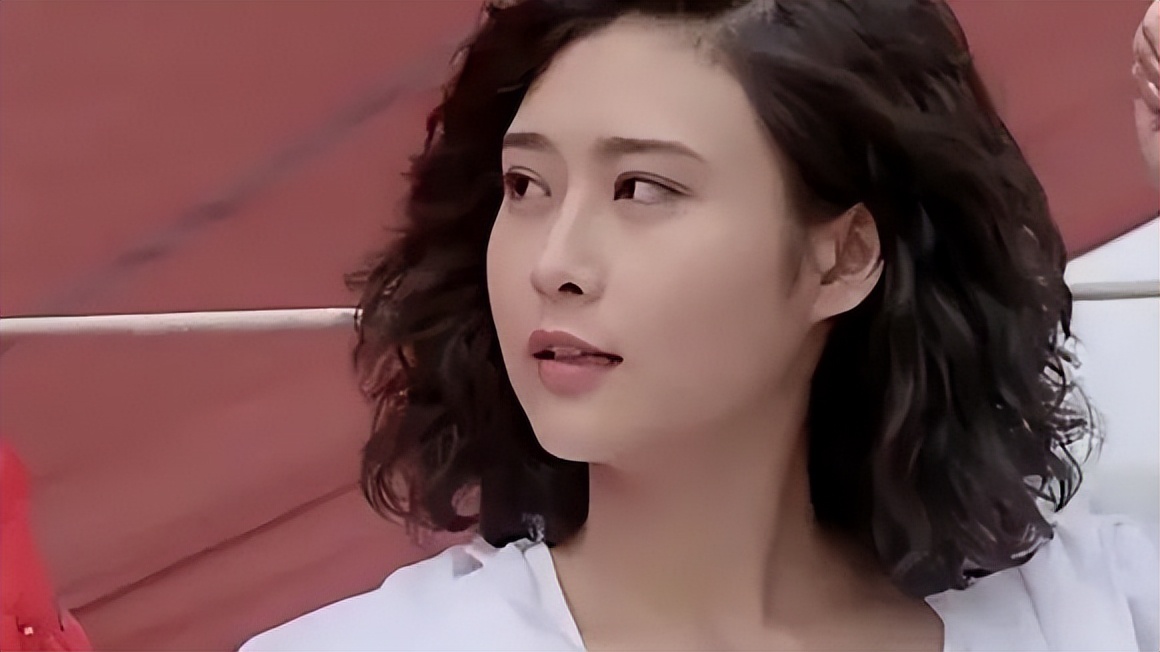 Nominated as a movie queen and married into a wealthy family, how did ...