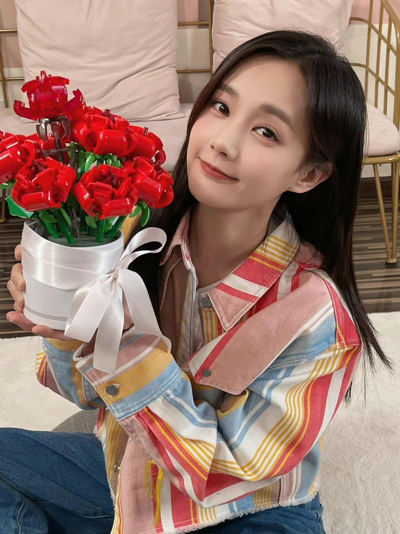 Li Yitong and Tan Jianci dance in the same frame and behave intimately ...