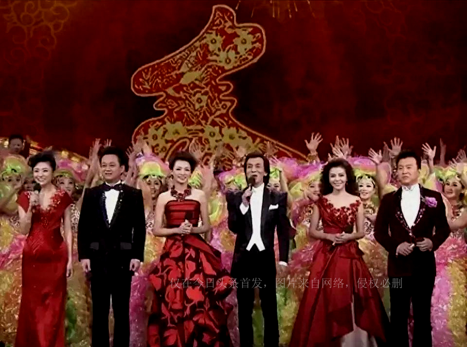 Three stunning female hosts. - iMedia